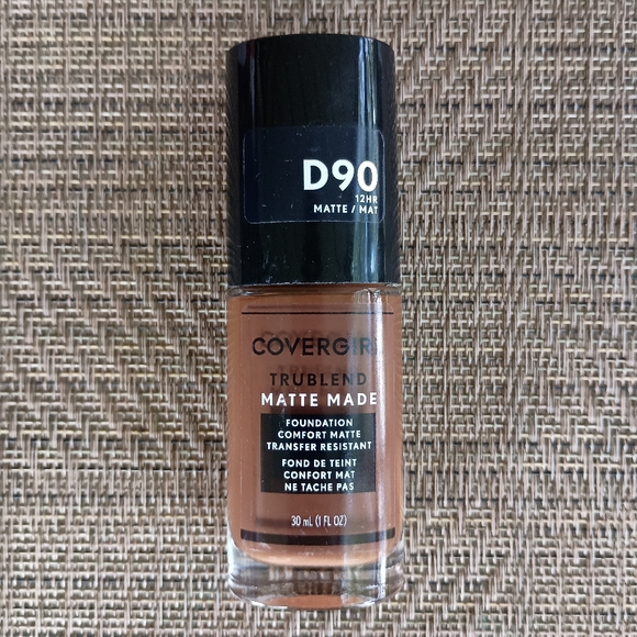 COVERGIRL | Makeup | Covergirl Trublend Matte Made Foundation Shade D9 Espresso | Poshmark